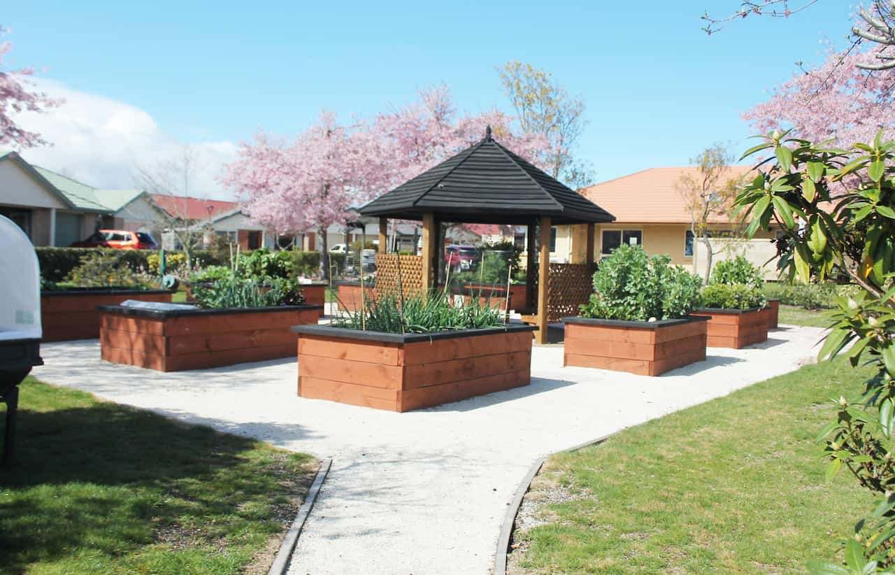 Your Allotment Month by Month - The Complete UK Growing Calendar - The ...